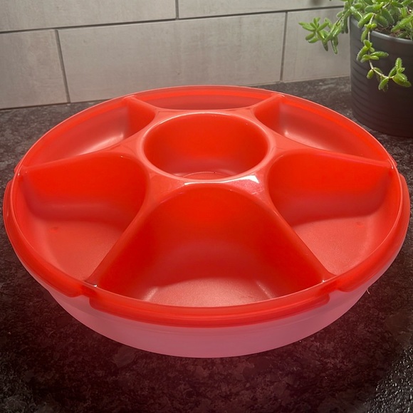 Tupperware | Kitchen | Vintage Tupperware Chip N Dip Veggie Tray ...